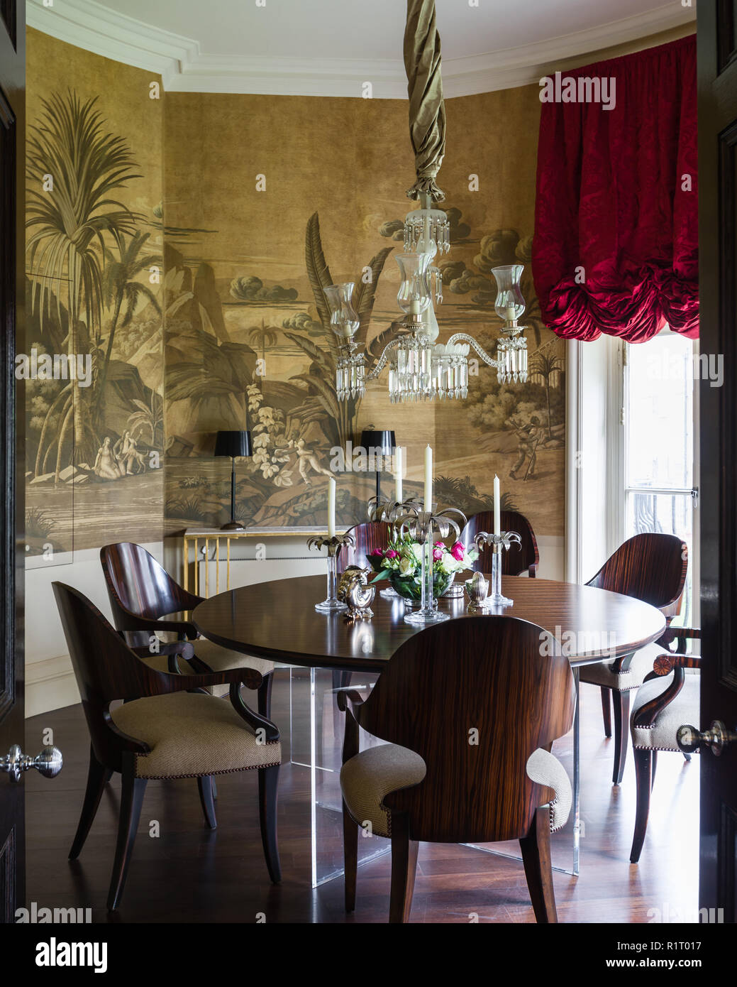 Victorian dining room hi-res stock photography and images - Alamy