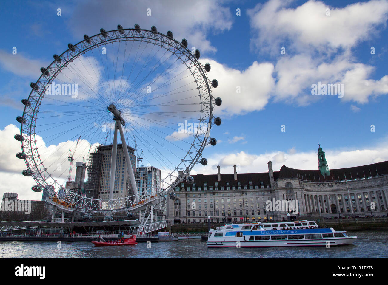 LONDON, ENGLAND - FEBRUARY 12, 2018. View of London Eye Millennium ...