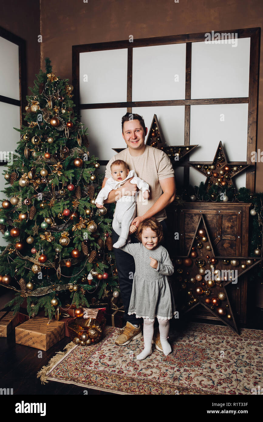 Father and daughter christmas embrace hi-res stock photography and ...