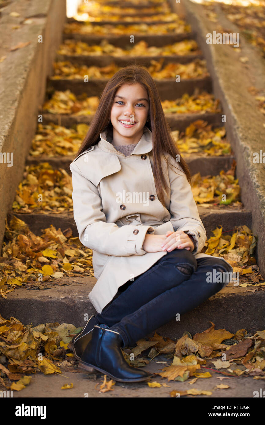 Autumn little girl Stock Photo - Alamy
