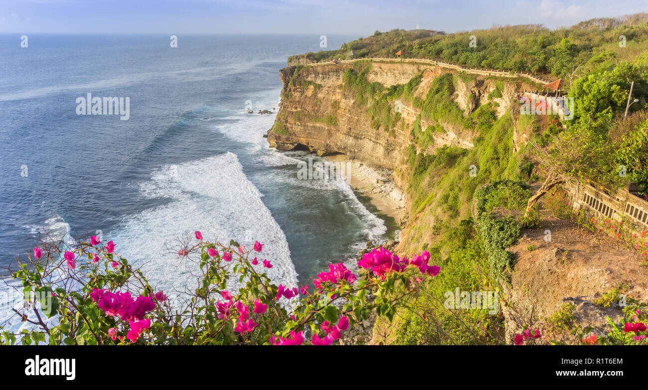 Pura luhur ulu watu temple hi-res stock photography and images - Alamy