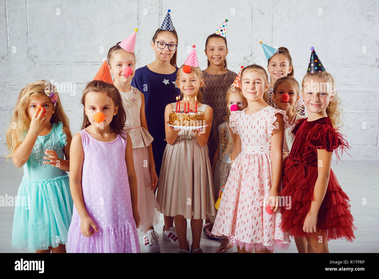 Modern birthday cake hi-res stock photography and images - Alamy