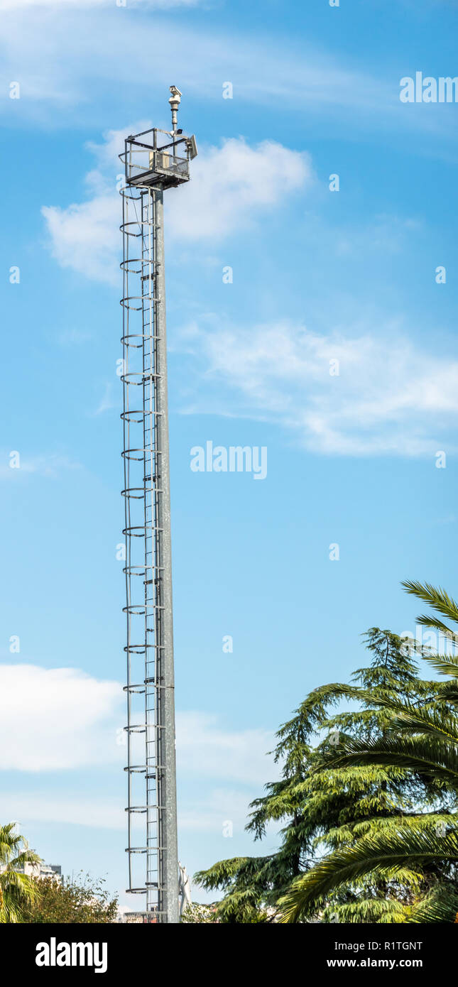 Huge tower hi-res stock photography and images - Alamy