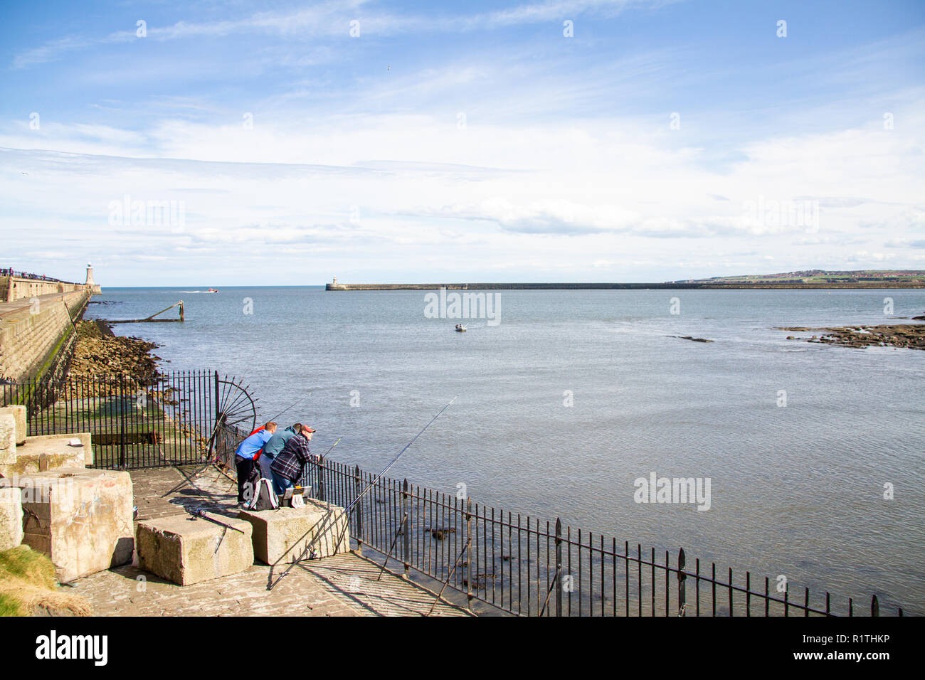 Tynemouth harbour hi-res stock photography and images - Alamy