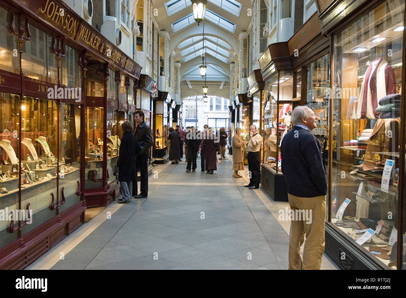 Covered luxury shopping arcade hi-res stock photography and images - Alamy
