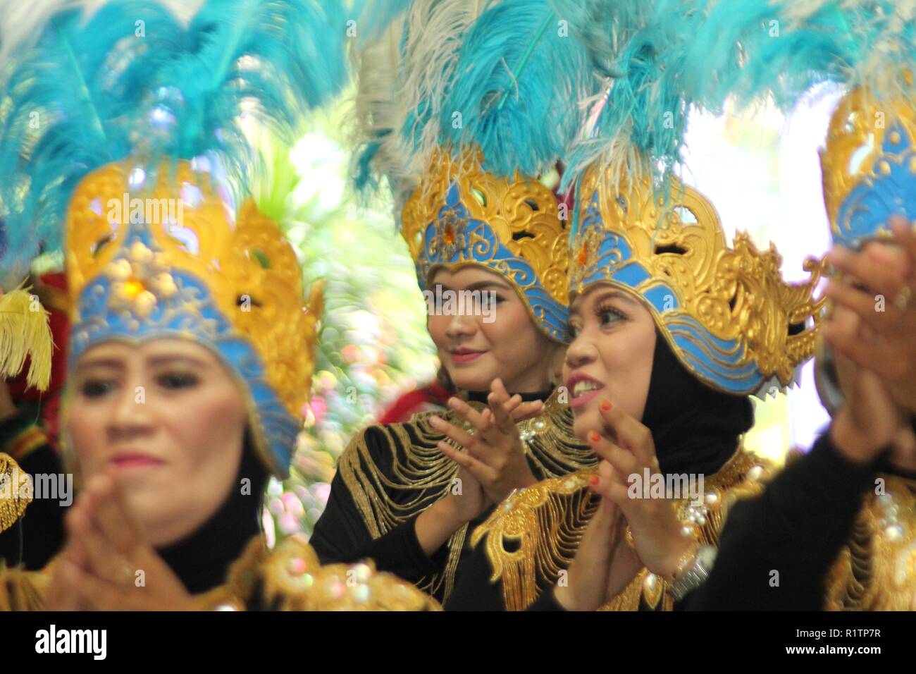 Madiun, Indonesia. 13th Nov, 2018. A total of 140 people wear creations ...