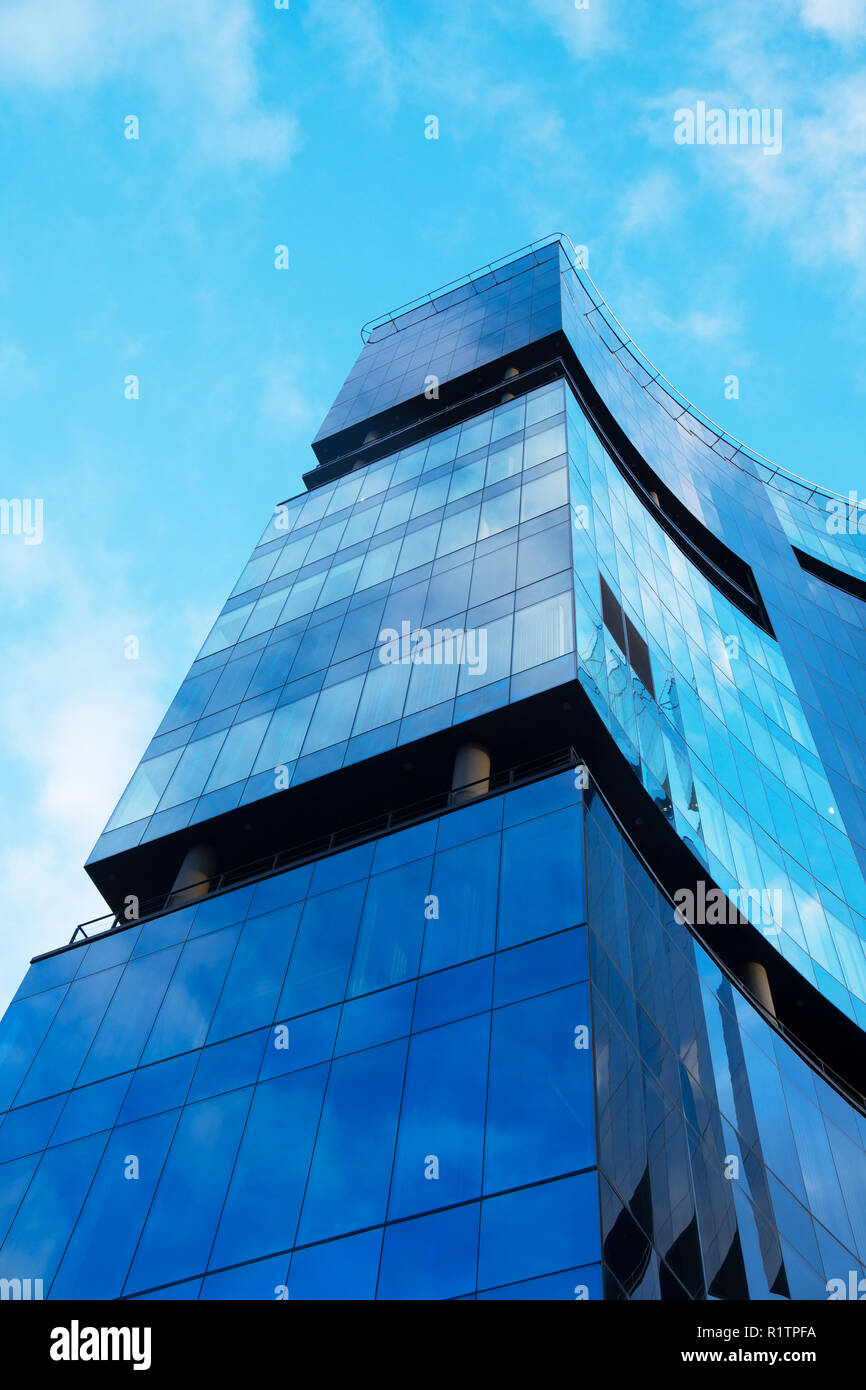 Round office building hi-res stock photography and images - Alamy