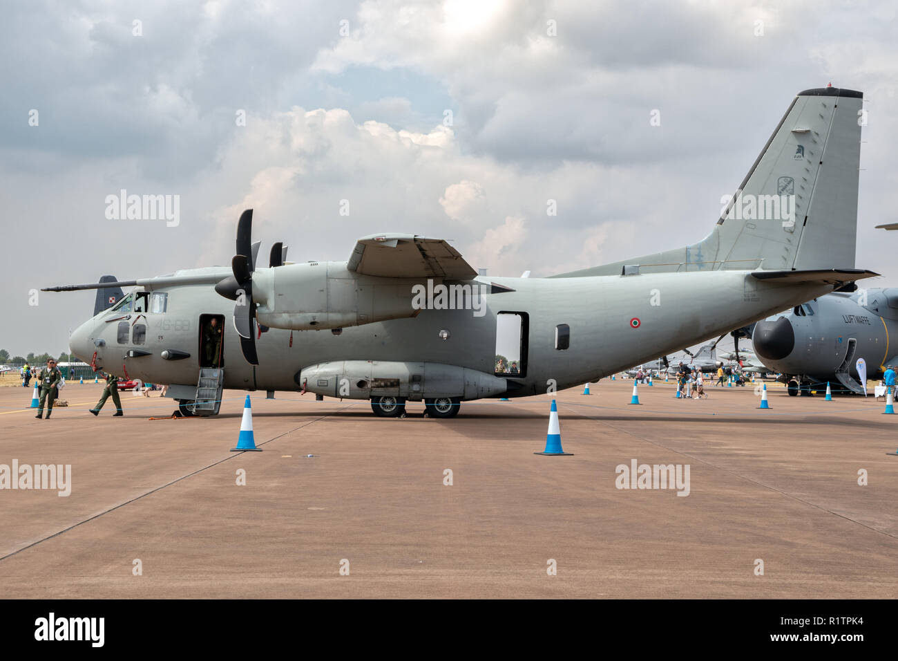 Spartan military transport aircraft hi-res stock photography and images ...