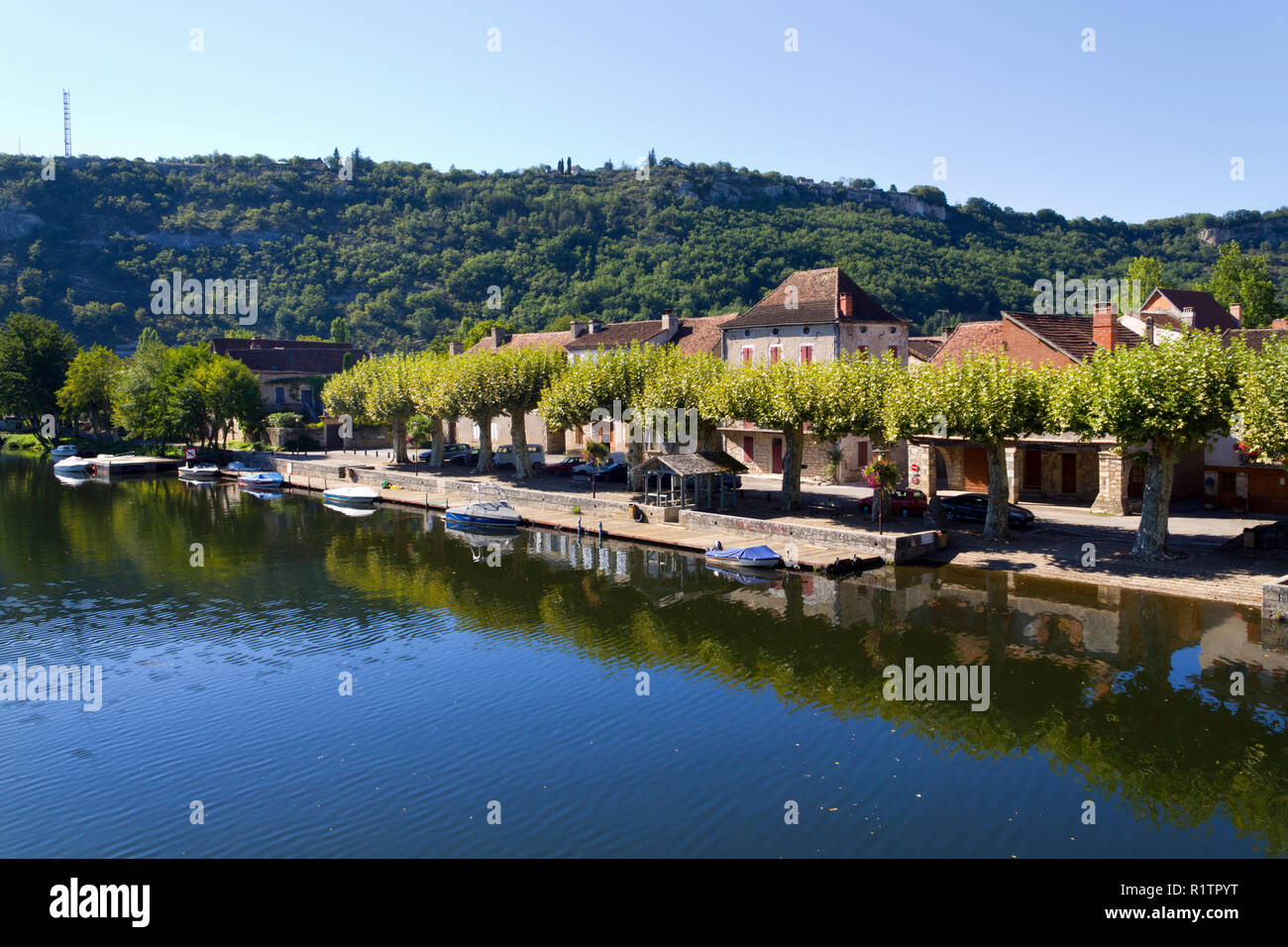 South france lot valley river hi-res stock photography and images - Alamy