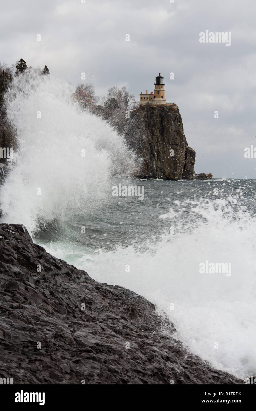 Split rock hi-res stock photography and images - Alamy