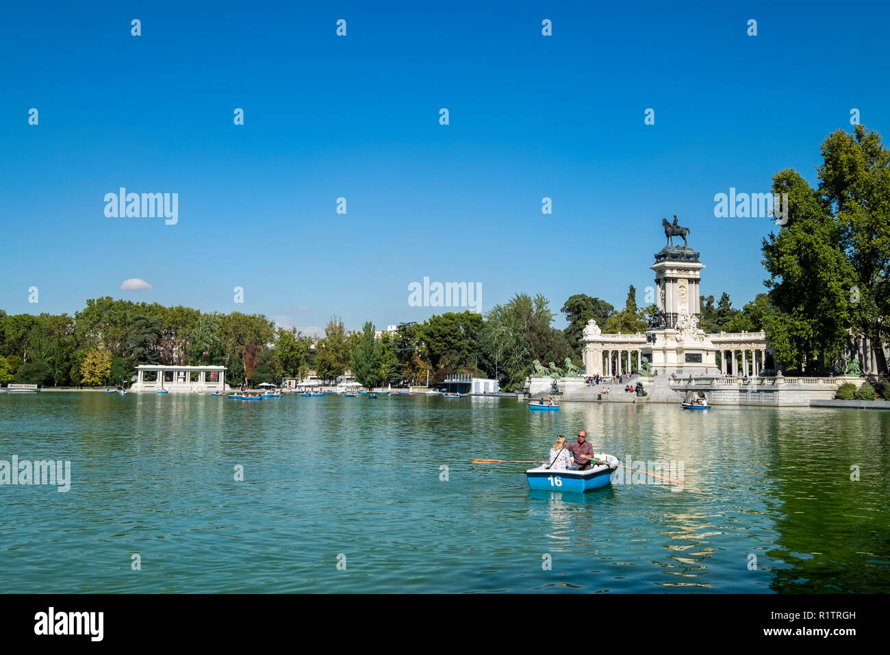 Boating on the lake in the Retiro park in Madrid, Spain Stock Photo - Alamy