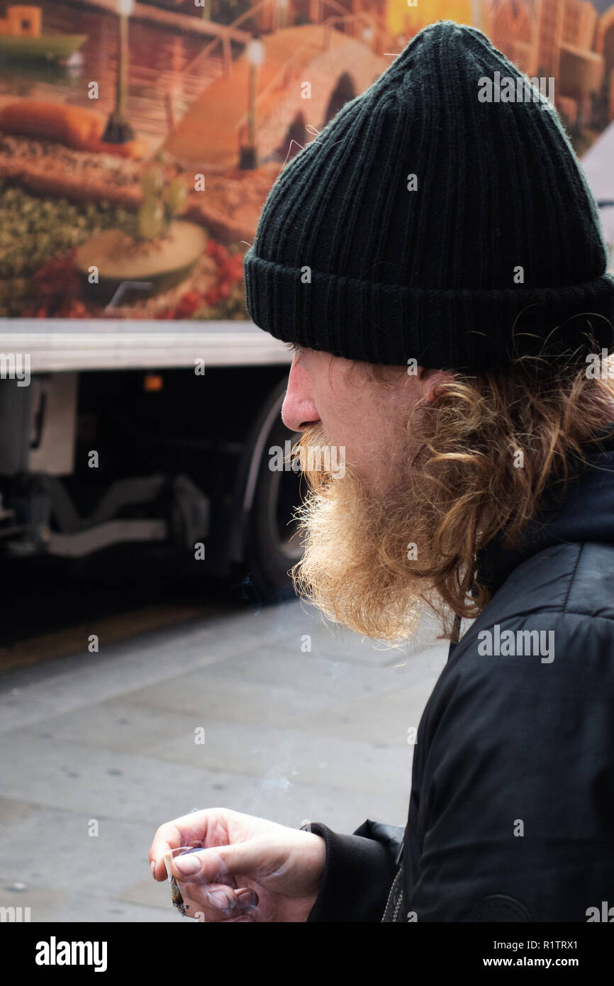 Poor Man Standing Stock Photos & Poor Man Standing Stock Images - Alamy