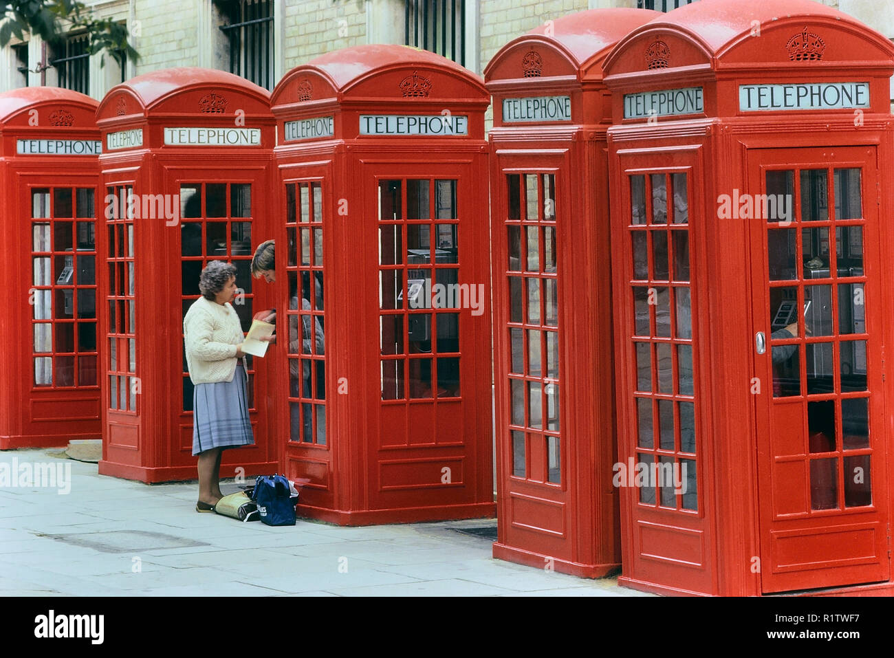 Red telephone boxes, Broad Court, Covent Garden, London, England, UK ...
