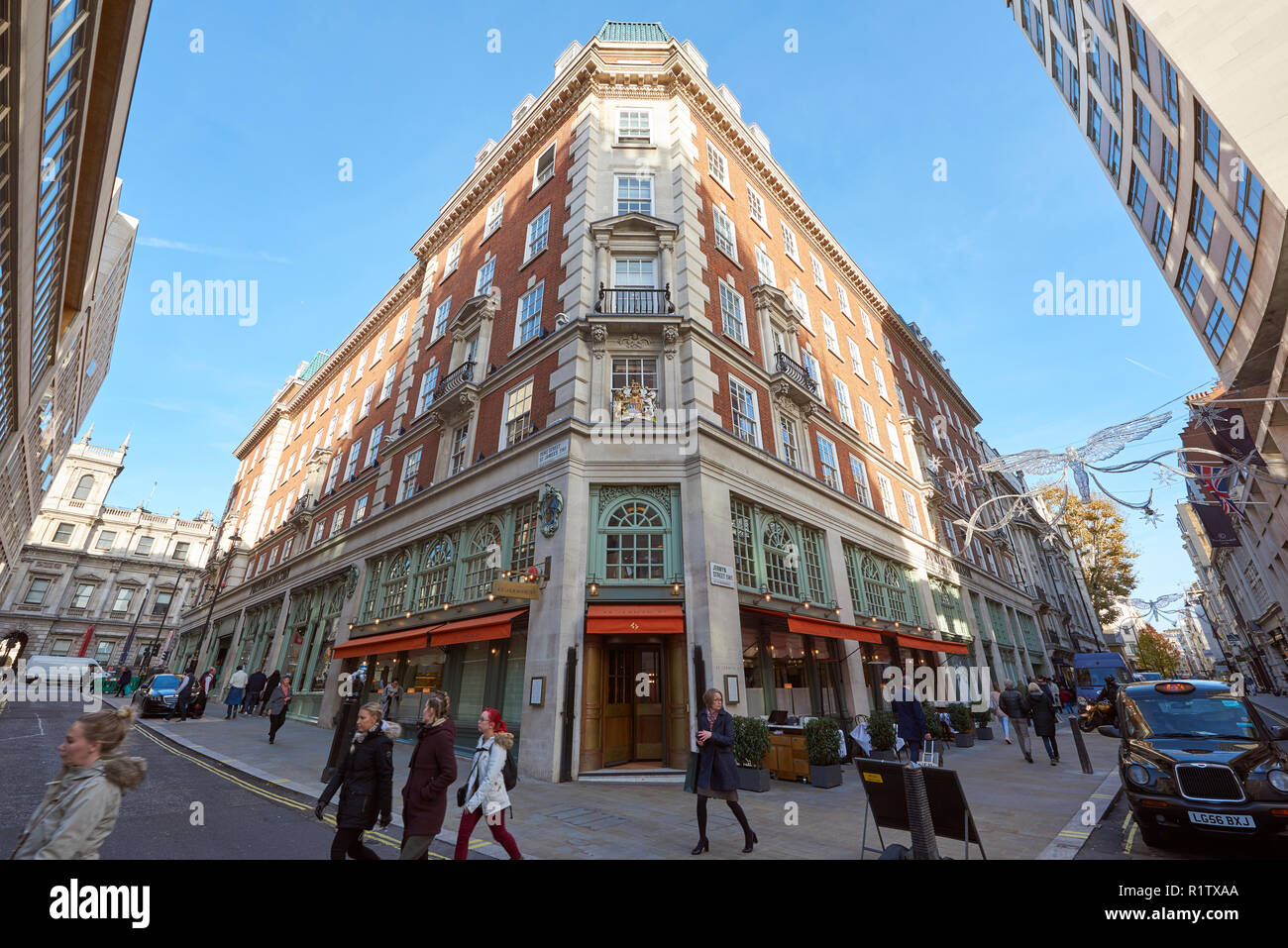 Wide angle shot of 45 Jermyn Street restaurant entrance in Mayfair, London, UK Stock Photo - Alamy