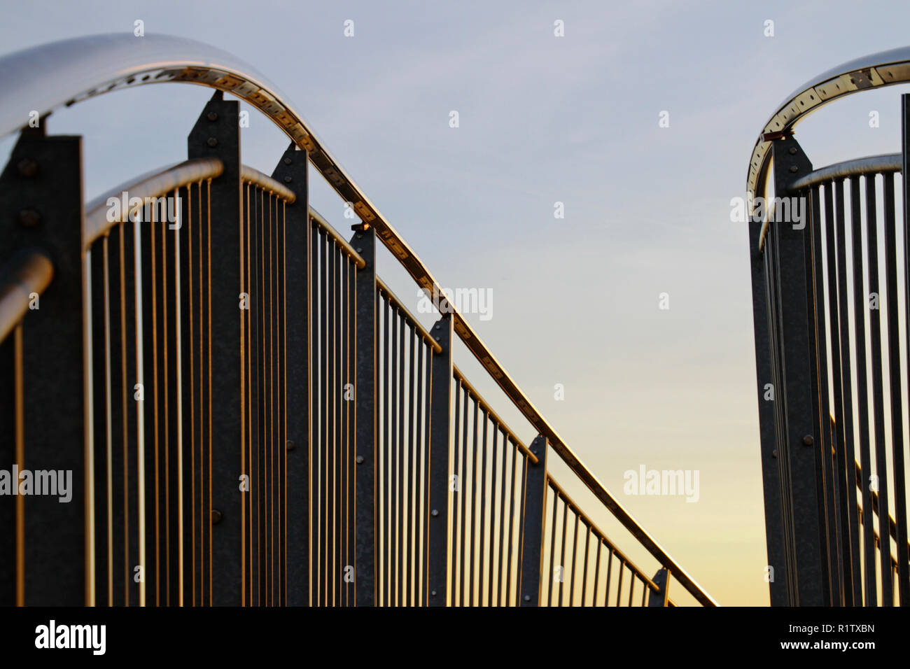 Industrial metal architecture hi-res stock photography and images - Alamy