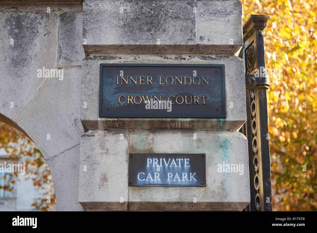 Inner London Crown Court plaque at the entrance to the building in ...