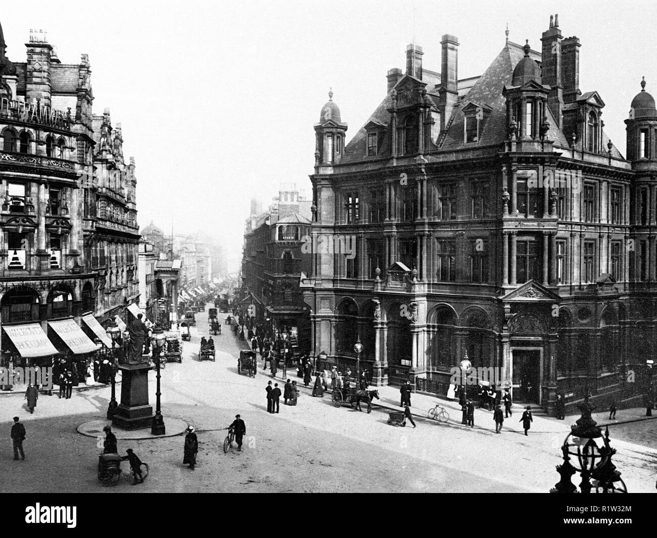 Birmingham street 1900s hi-res stock photography and images - Alamy
