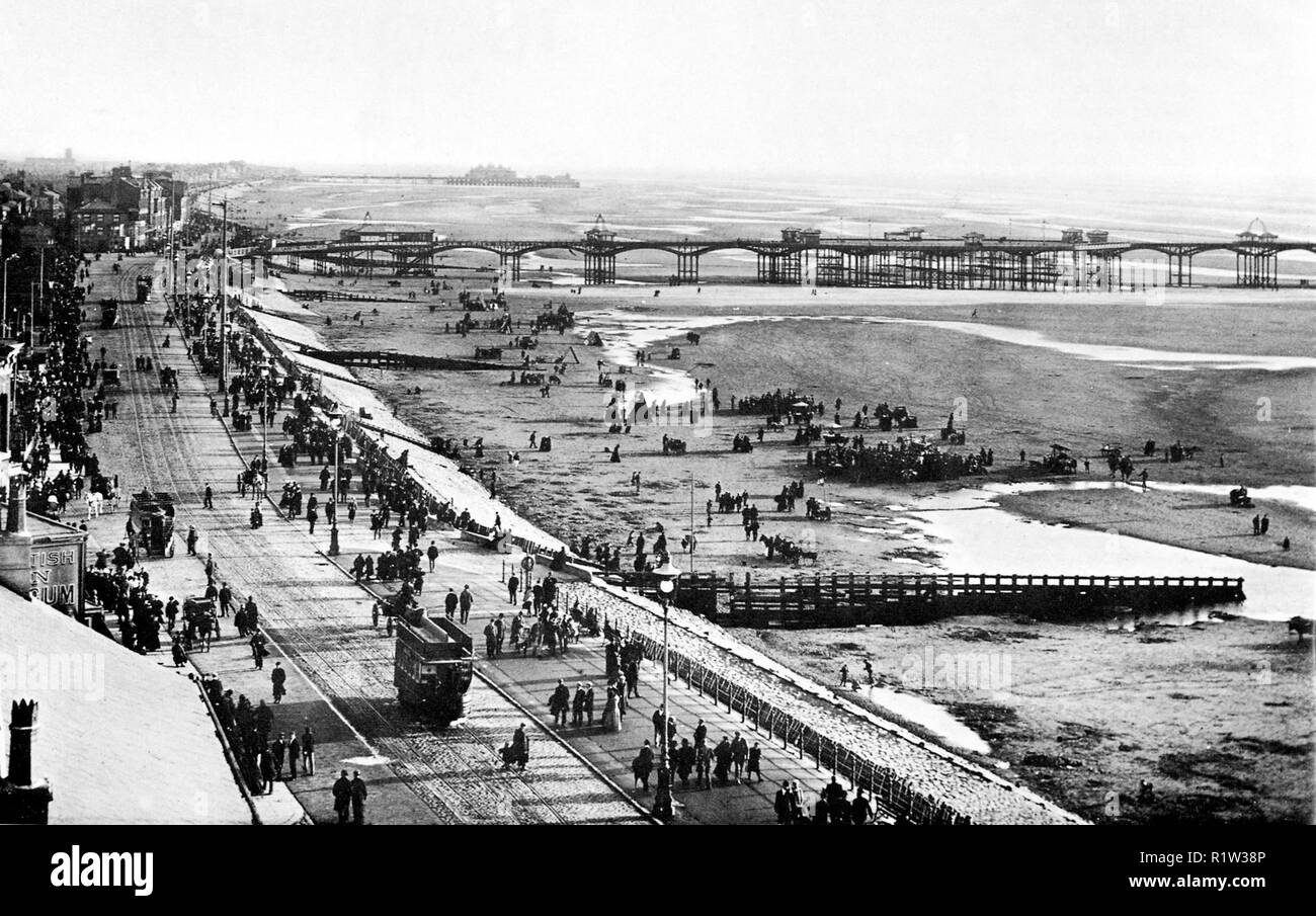 Blackpool seaside hi-res stock photography and images - Alamy