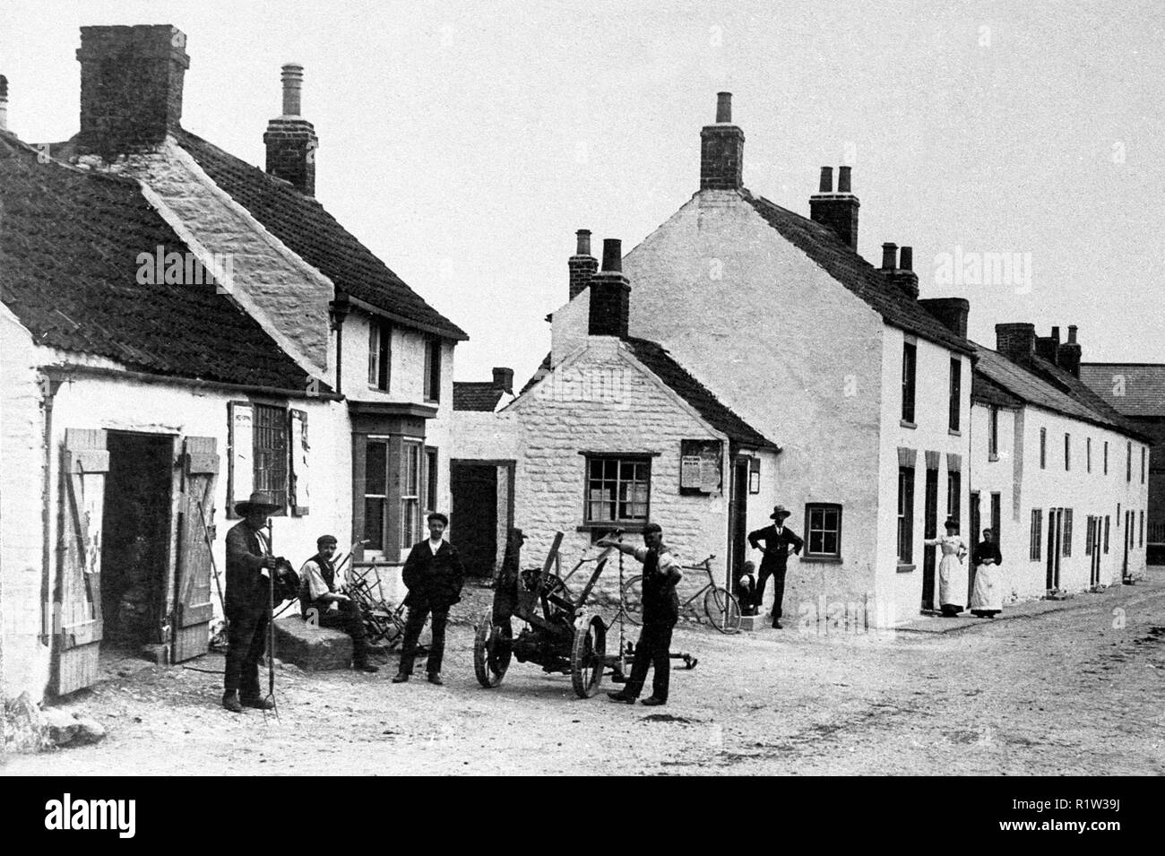 Blacksmith early 1900s hi-res stock photography and images - Alamy
