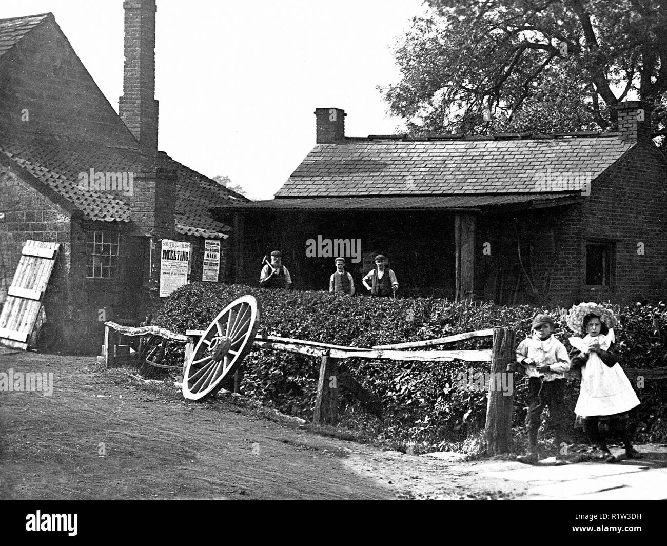 Blacksmith early 1900s hi-res stock photography and images - Alamy