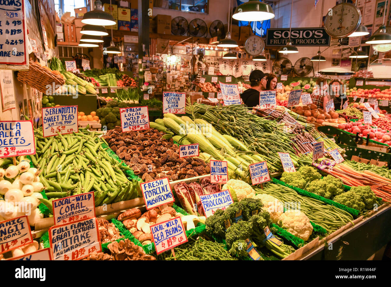 SEATTLE, WASHINGTON STATE, USA - JUNE 2018: Colorful display of fresh ...
