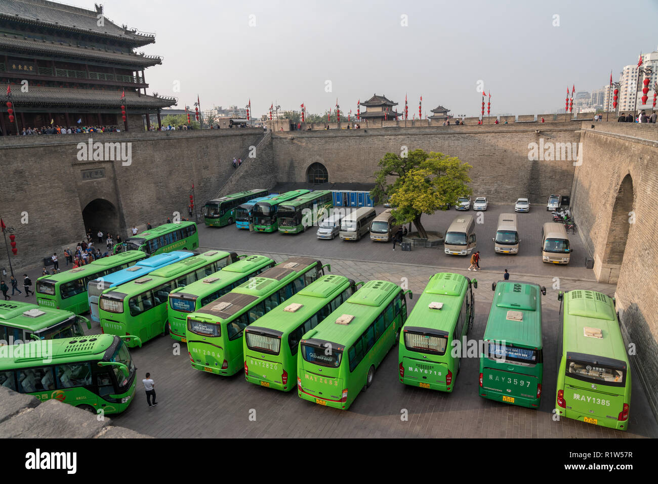 Asian buses hi-res stock photography and images - Alamy