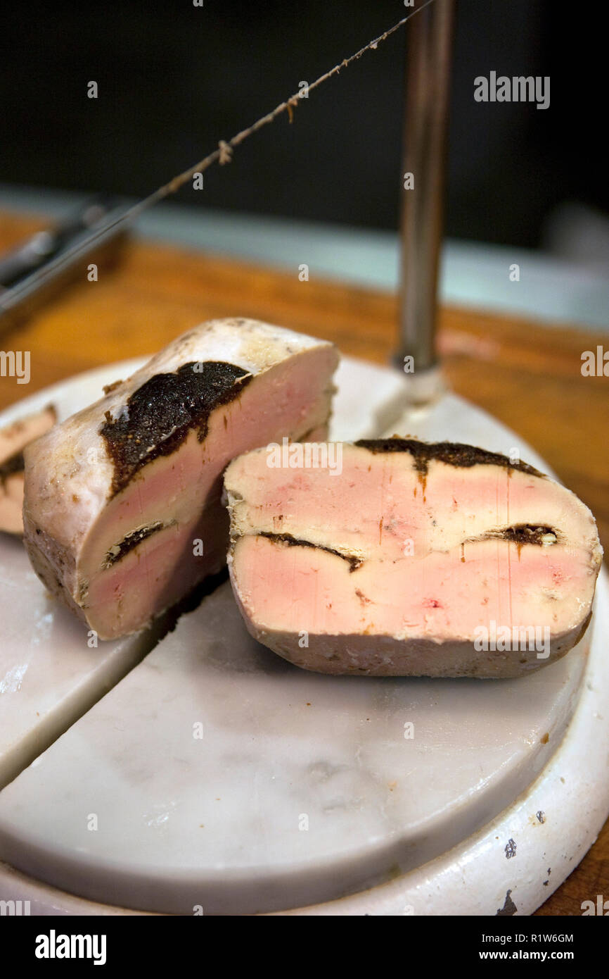 Force feeding duck hi-res stock photography and images - Alamy