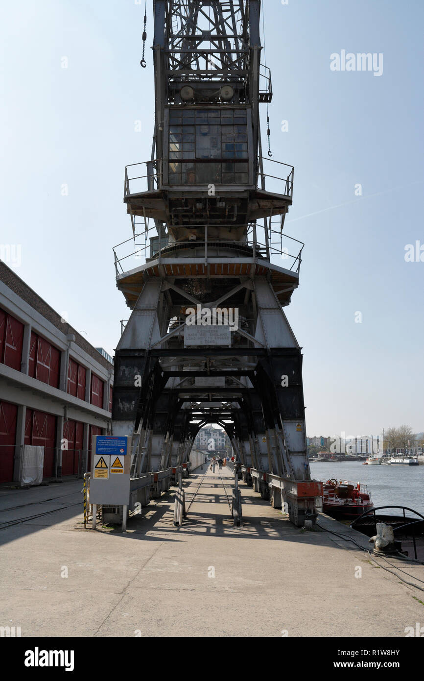 Industrial crane bristol hi-res stock photography and images - Alamy
