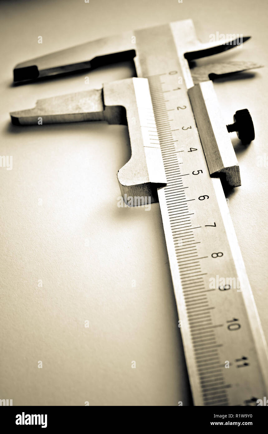 Trammel hi-res stock photography and images - Alamy