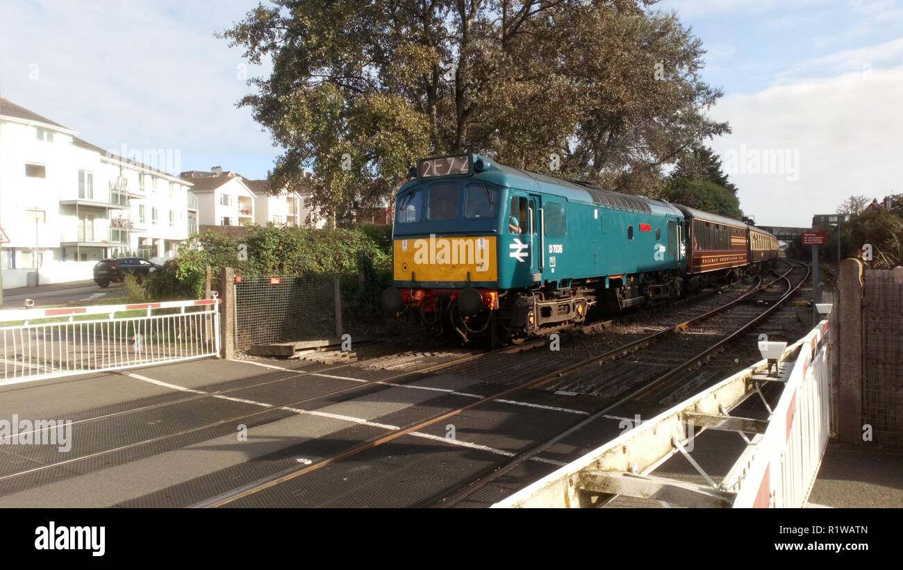 BR Class 25 diesel locomotive " Mercury " at Sand's Road crossing ...