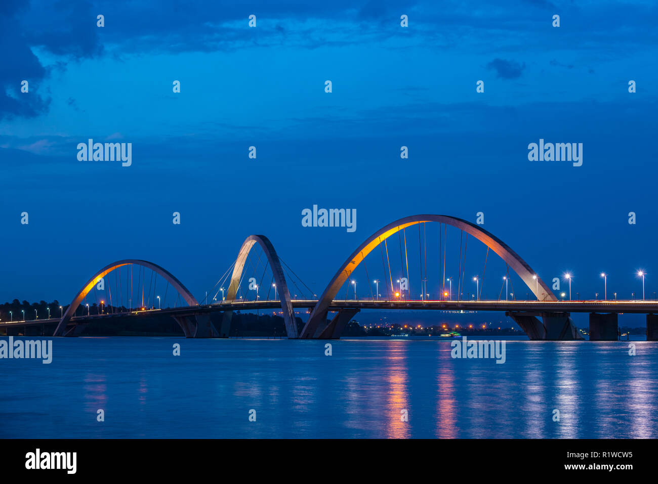 Juscelino Kubitschek Bridge High Resolution Stock Photography and ...