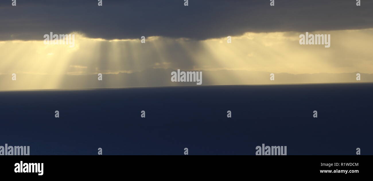 Crepuscular light hi-res stock photography and images - Alamy