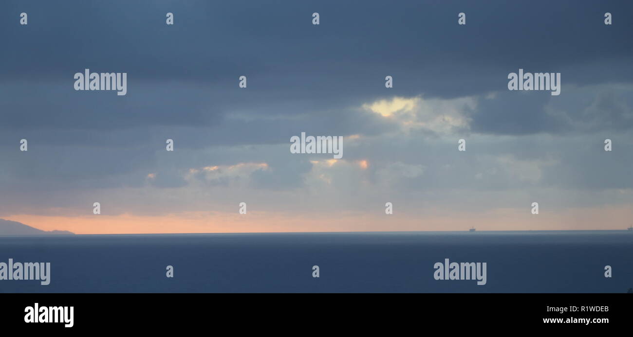 Crepuscular light hi-res stock photography and images - Alamy