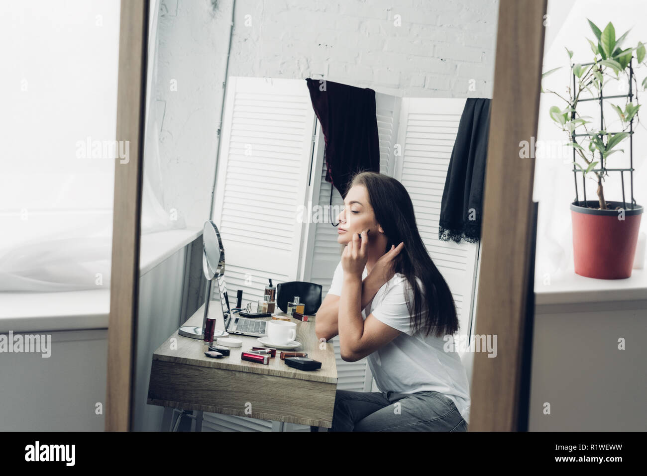 Transgender woman makeup hi-res stock photography and images - Alamy