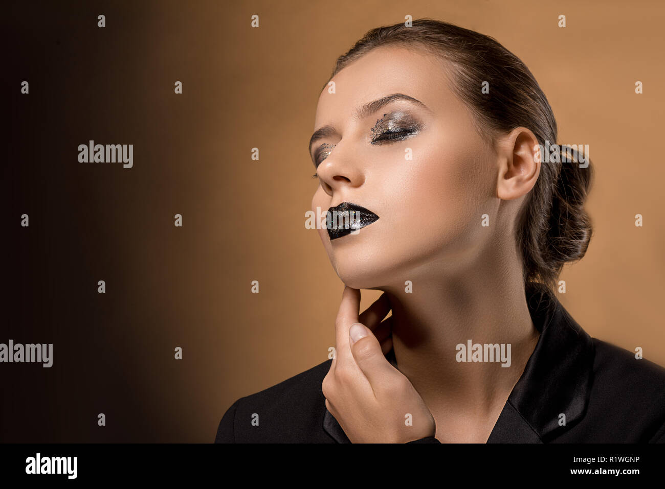 Makeup for eyes hi-res stock photography and images - Alamy
