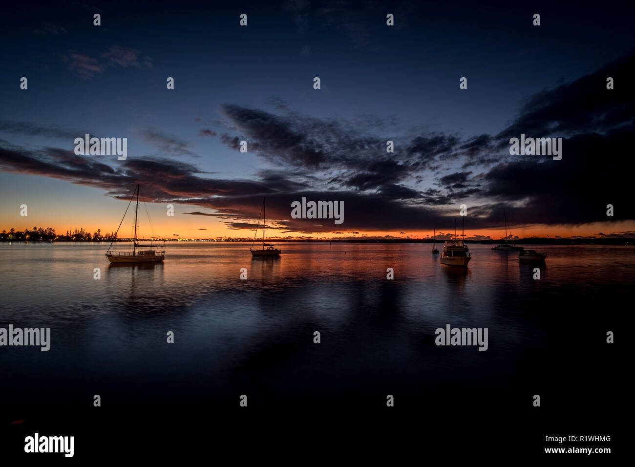 Dawn colour on Sydney's Botany Bay Stock Photo - Alamy