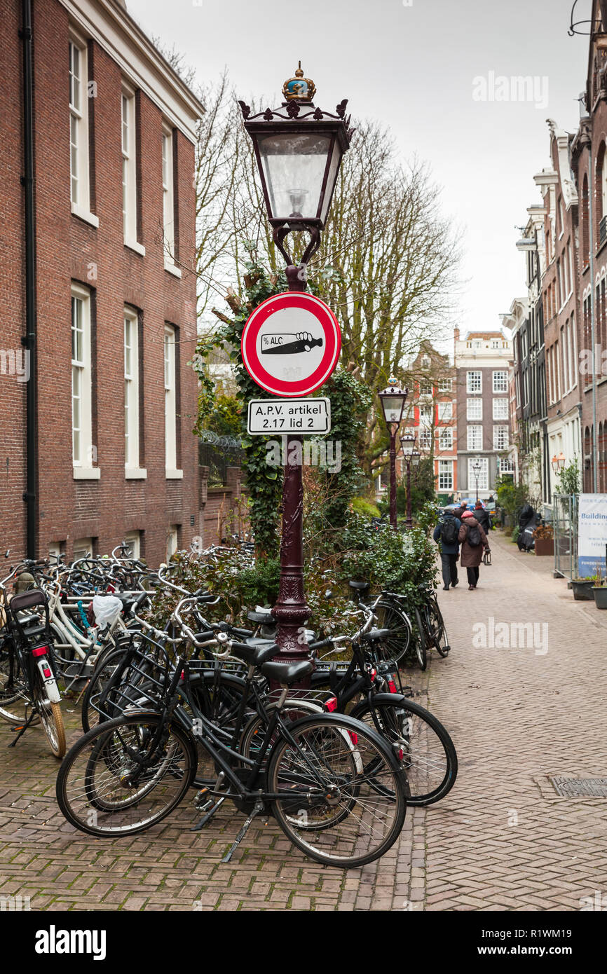 Prohibition sign prohibition sign hi-res stock photography and images ...