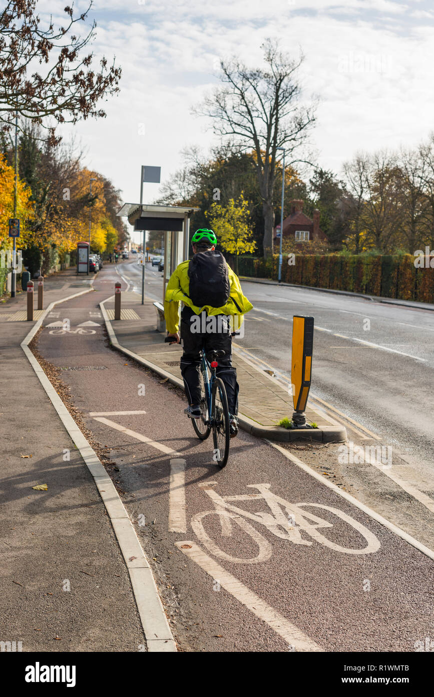 Cycle path along Huntingdon Rd, Cambridge, UK Stock Photo - Alamy
