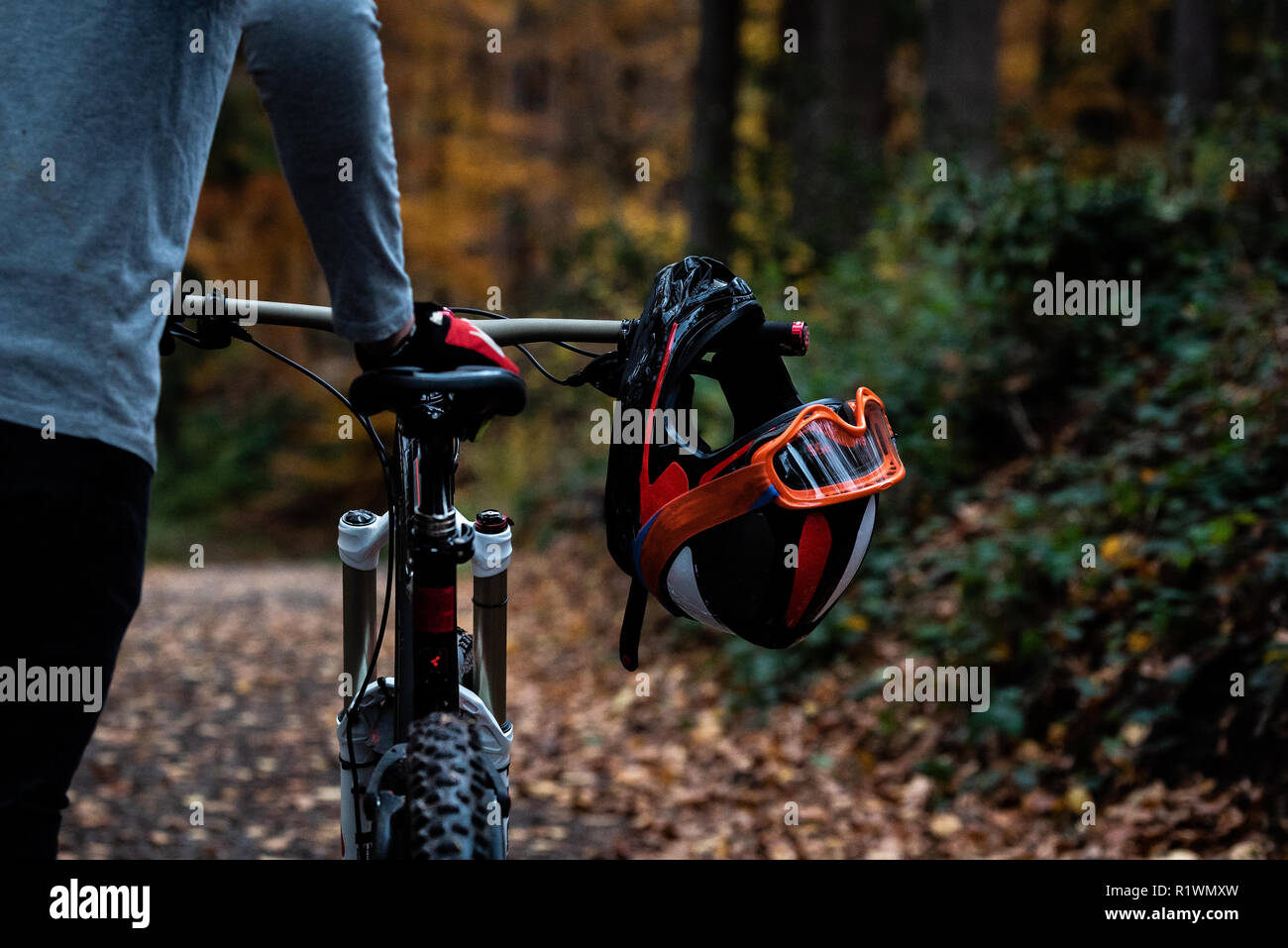 Cube bike hi-res stock photography and images - Alamy