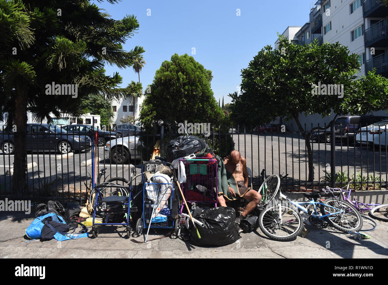 Homeless los angeles broadway hi-res stock photography and images - Alamy