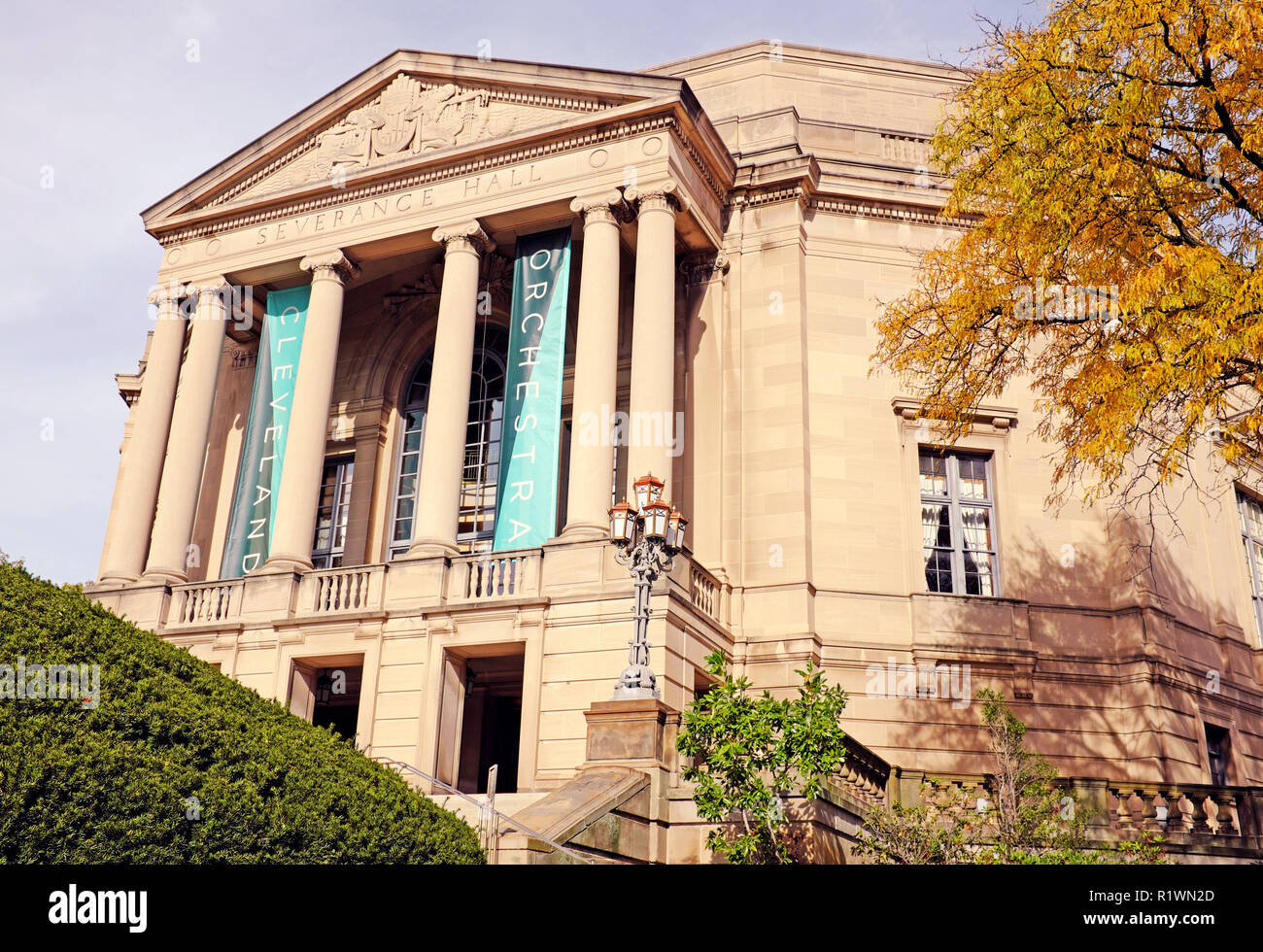 Cleveland orchestra home building hi-res stock photography and images ...