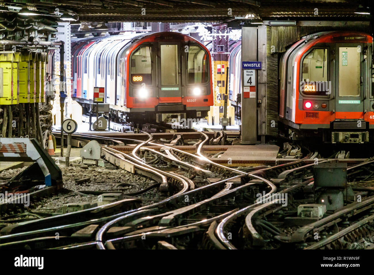 Waterloo & city line hi-res stock photography and images - Alamy
