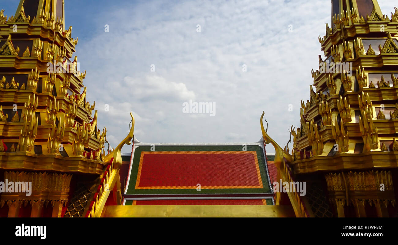 Golden temple roof hi-res stock photography and images - Alamy