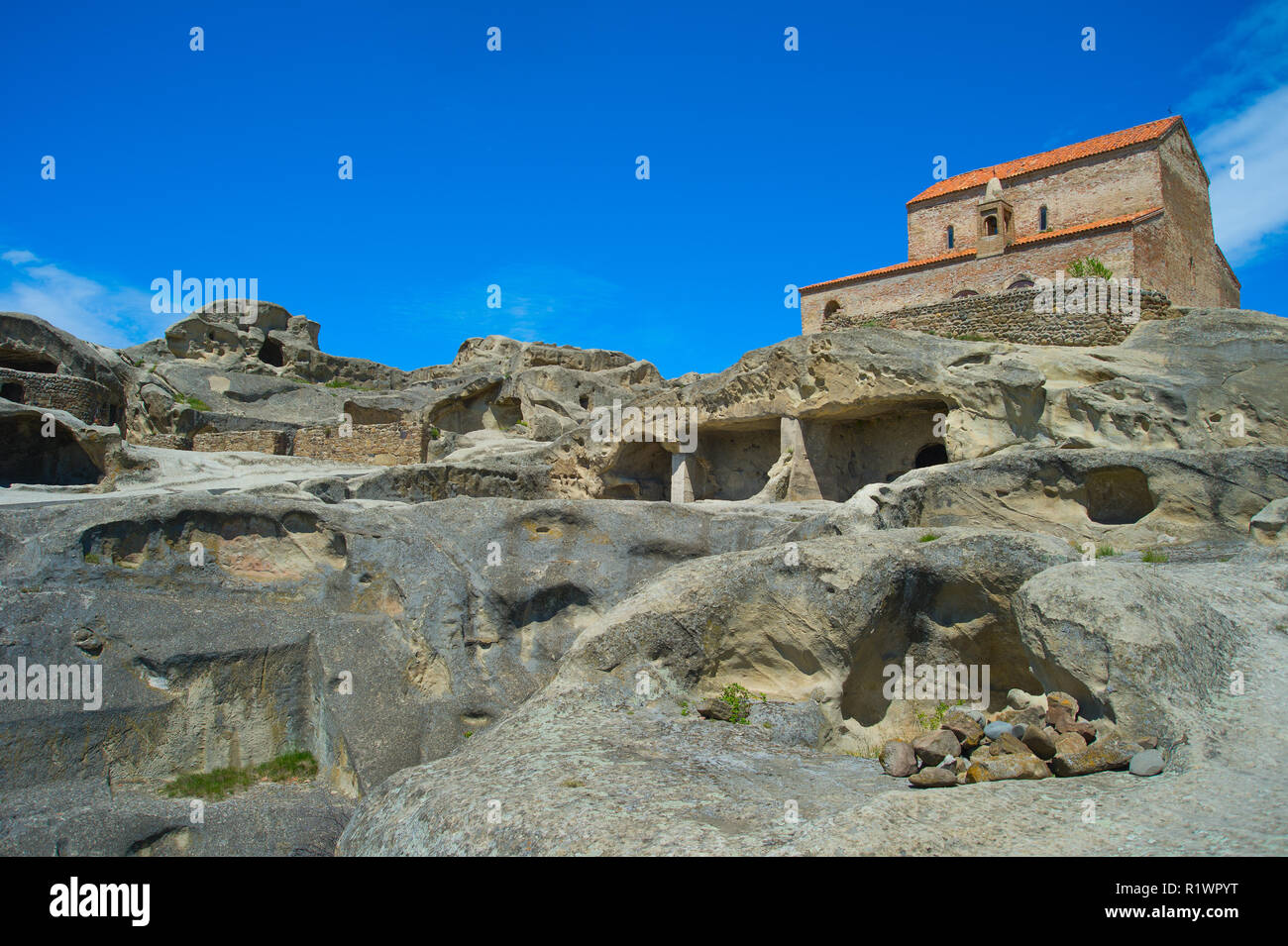 Church over ancient cave town of Uplistsikhe, Georgia Stock Photo - Alamy