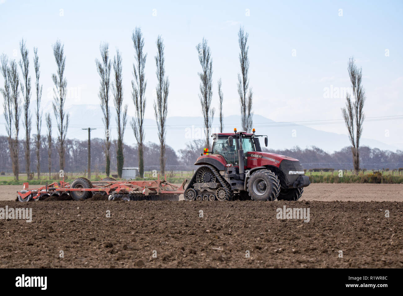 Seeding machinery hi-res stock photography and images - Alamy