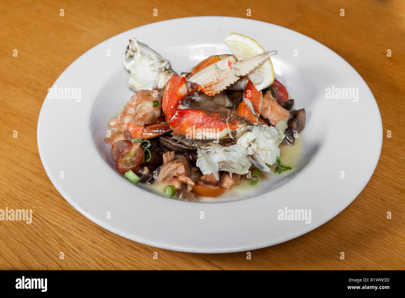 Sauteed seafood hi-res stock photography and images - Alamy
