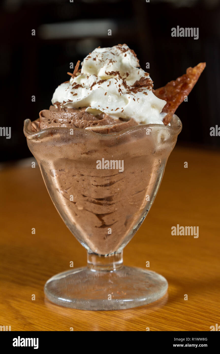Chilled mousse hi-res stock photography and images - Alamy
