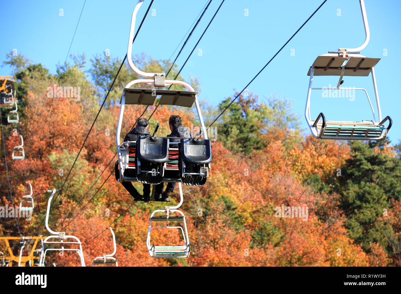 Cable car on ropeway hi-res stock photography and images - Alamy