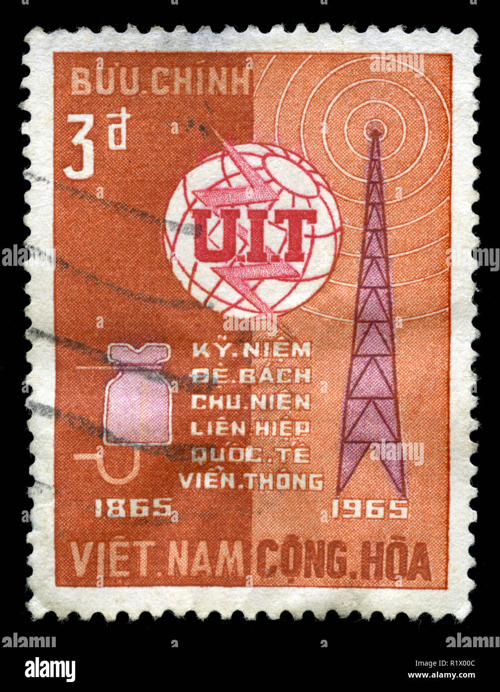 Telecommunications hanoi vietnam hi-res stock photography and images ...
