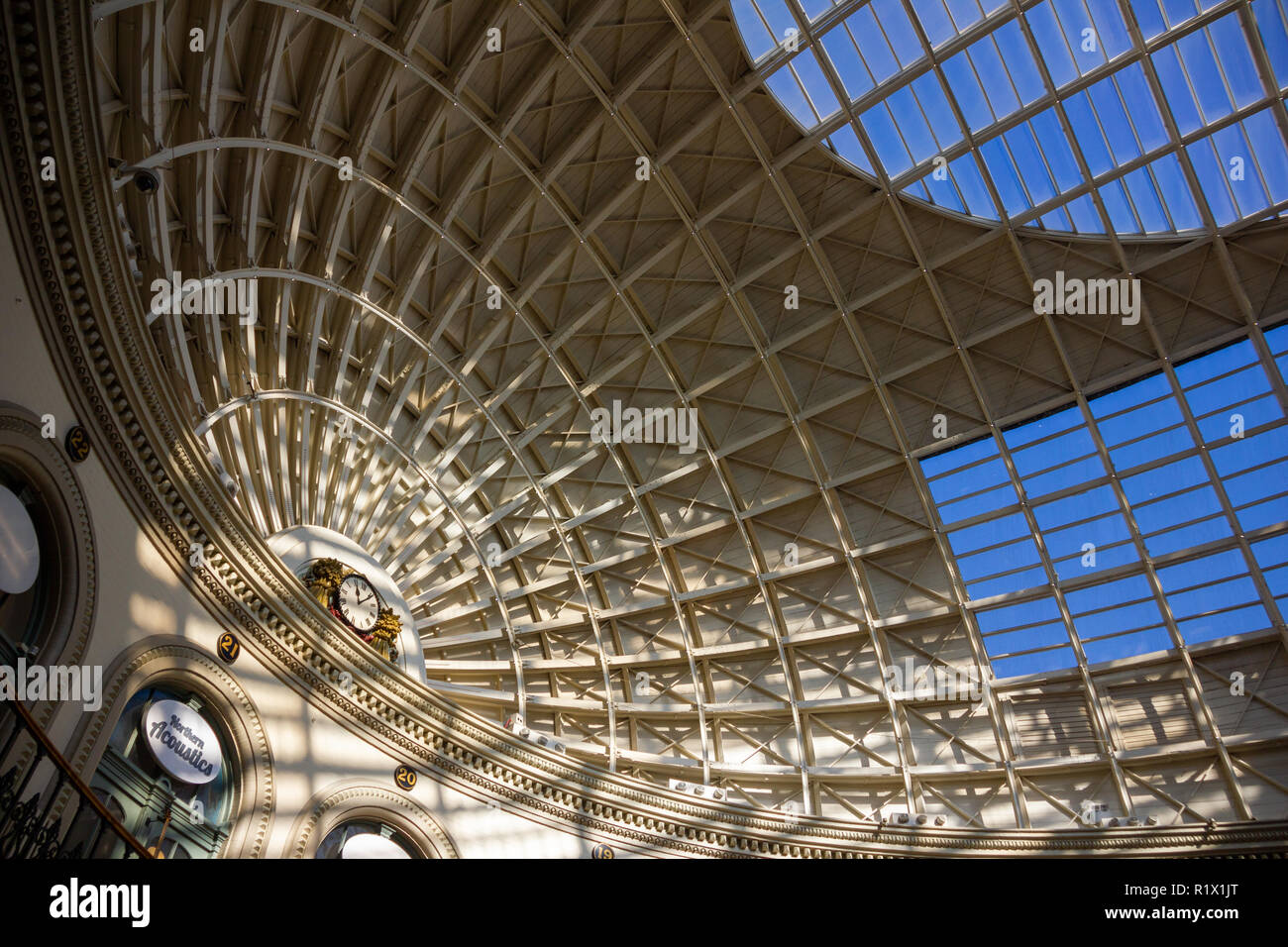 Leeds dome architecture hi-res stock photography and images - Alamy